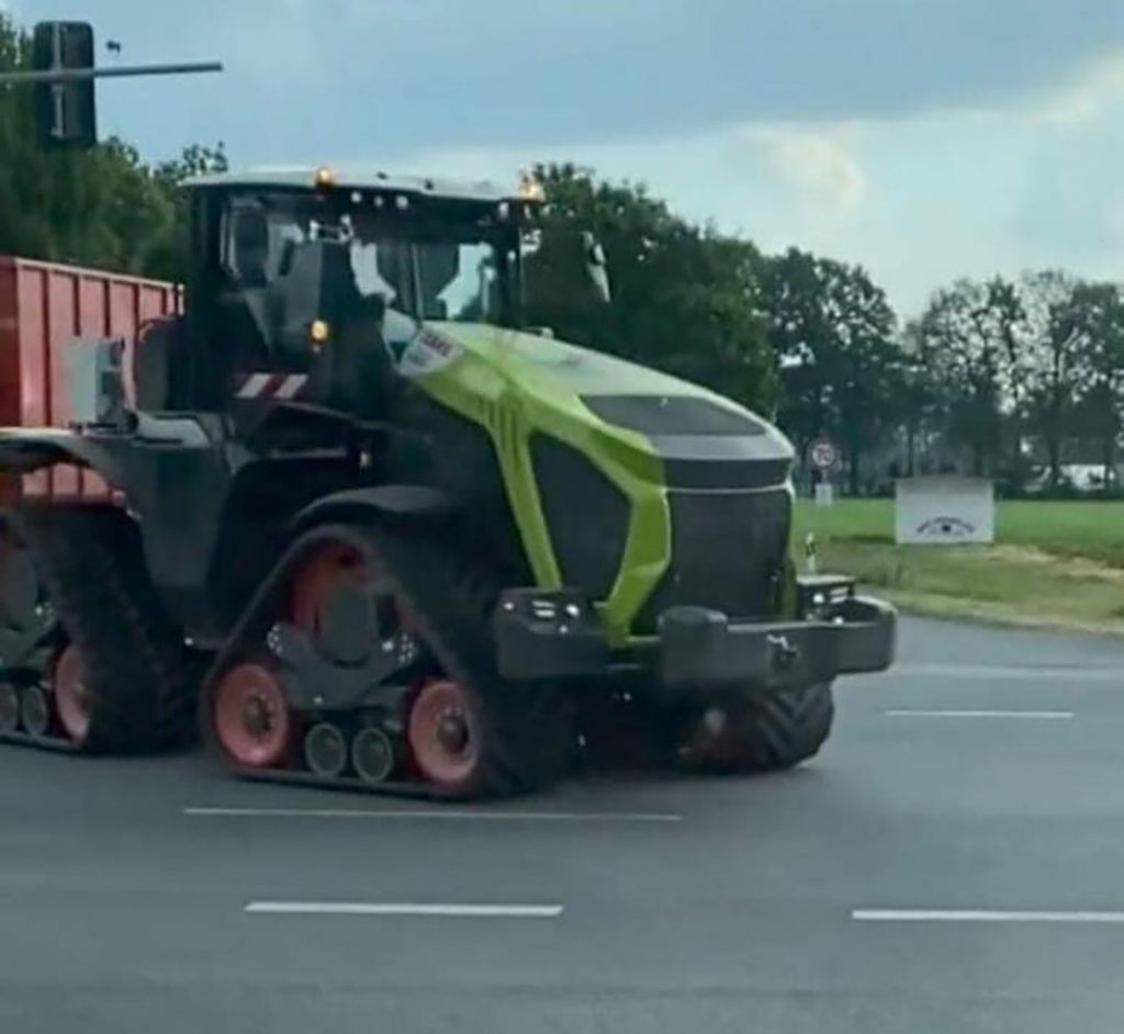 Prototype gespot: Claas werkt aan nieuwe Xerion - Trekker