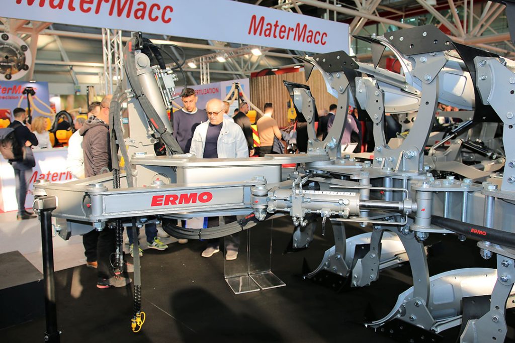 Eima 2022: gepatenteerd wentelsysteem op ploegen van Ermo - Trekker